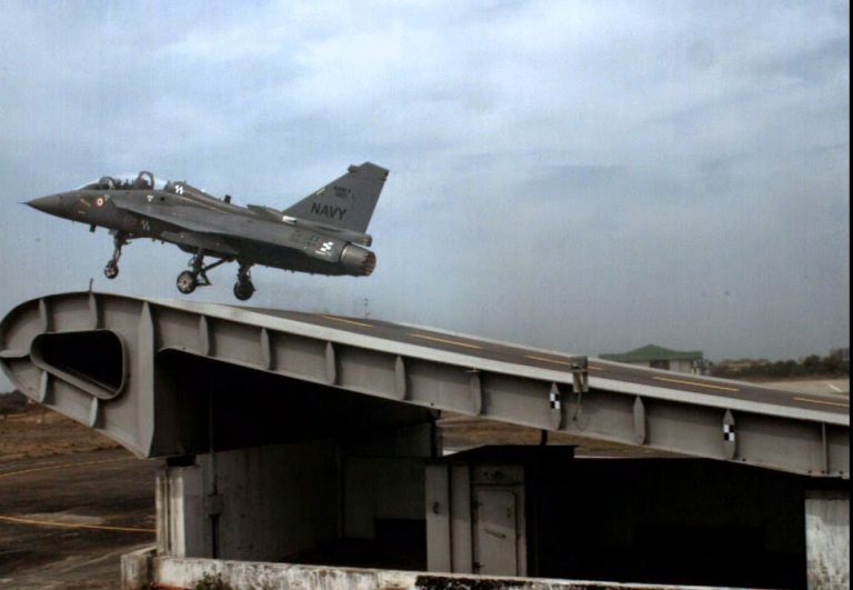 Indian Navy Wants LCA To Fly Off Future Carrier Deck - Livefist