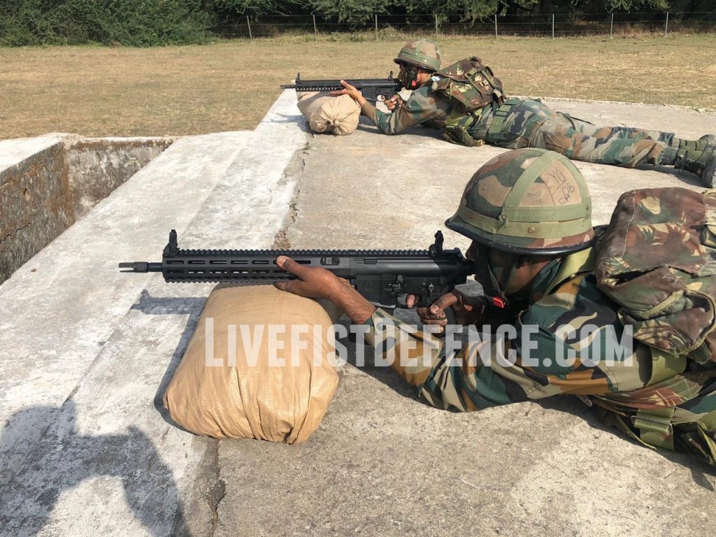 First Images Of Indian Army With Their New SIG716 Assault Rifles - Livefist