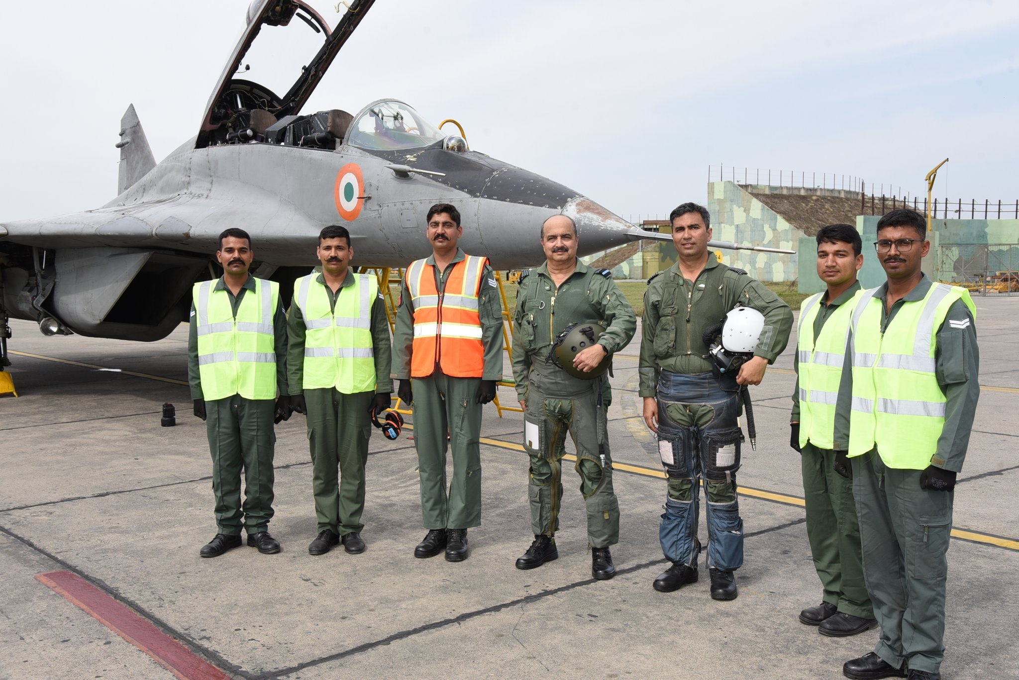 3rd Known IAF MiG-29 Canopy Loss, Pilot Saves Plane - Livefist